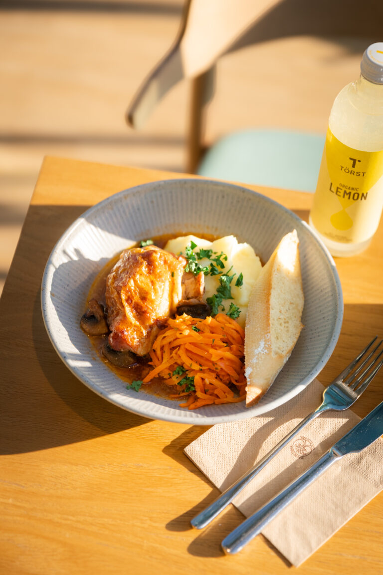 Sustainable Lunch in Tallinn | Freya Foodbar